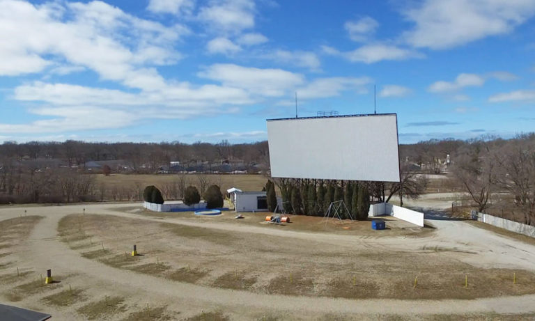 9 Fantastic Drive-In Movie Theaters in Michigan to Put on Your Ultimate ...