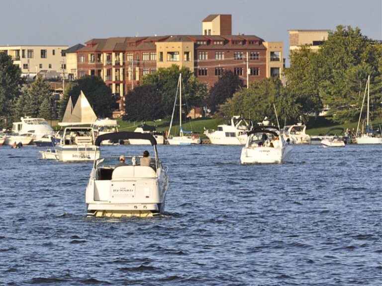 Grand Haven MI: 22 Best Things to Do, Plus Where to Stay & Eat - grkids.com