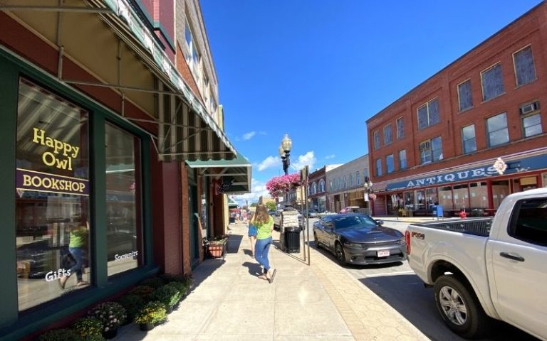 Complete Guide to Manistee MI: 28 Best Things to Do for the Most Unforgettable Trip - grkids.com