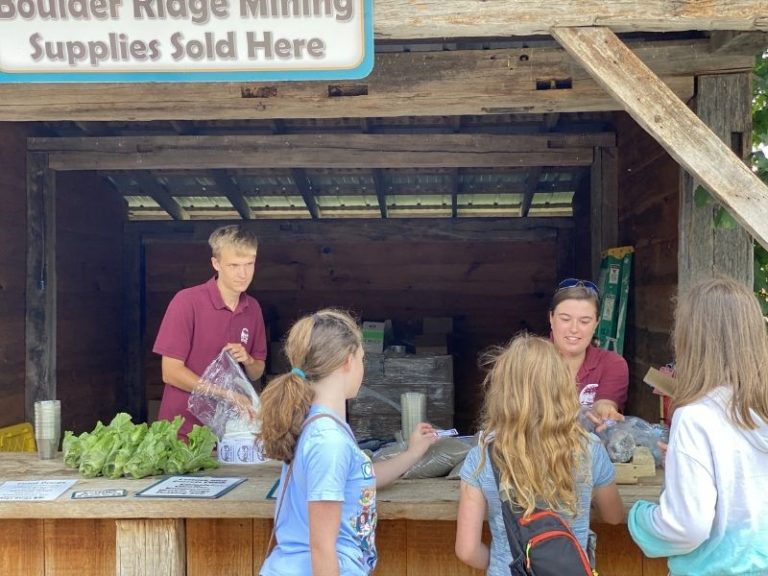 Boulder Ridge Zoo: Wild Animal Park & Safari Walkthrough - grkids.com