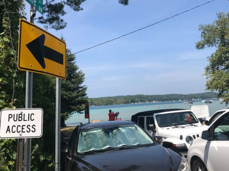 Torch Lake Michigan Guide: Sand Bars, Snack Boats & Unmatched Fun ...