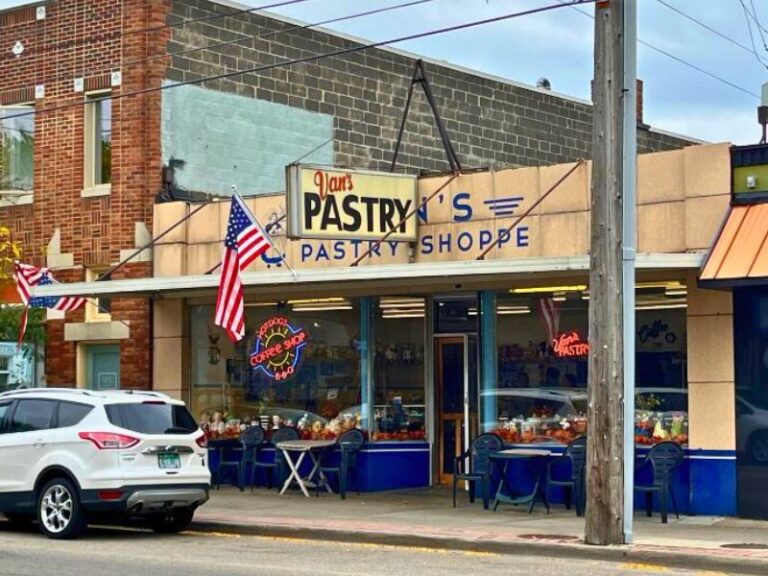 Van's Pastry Shoppe: GR's Oldest Bakery is Mom & Pop Donut Stop #2 ...