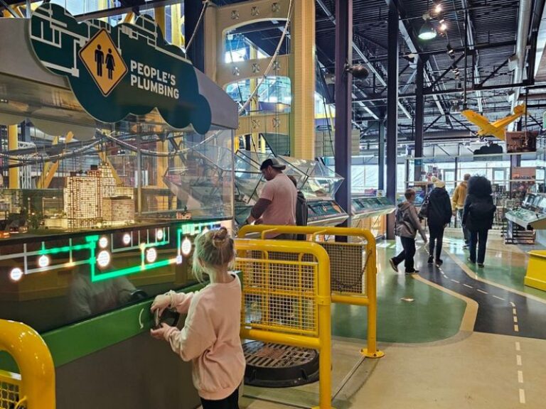 Hands On Fun at the Michigan Science Center in Detroit - grkids.com