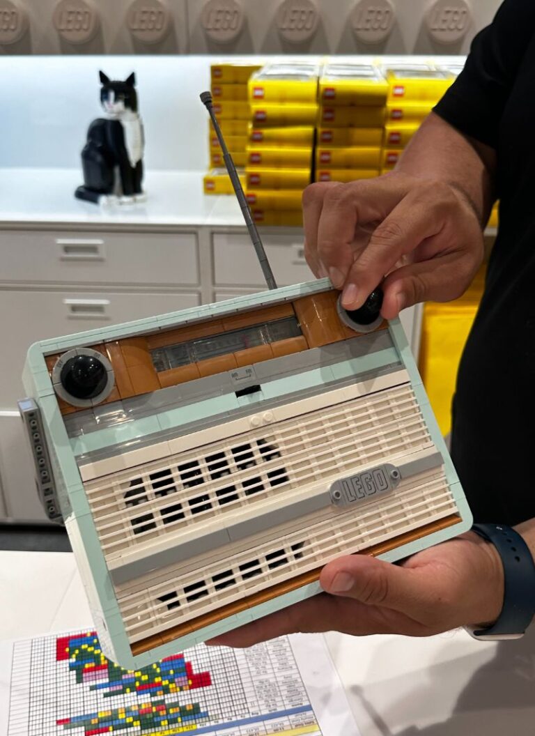 New Grand Rapids LEGO Store is Open at Woodland Mall! - grkids.com