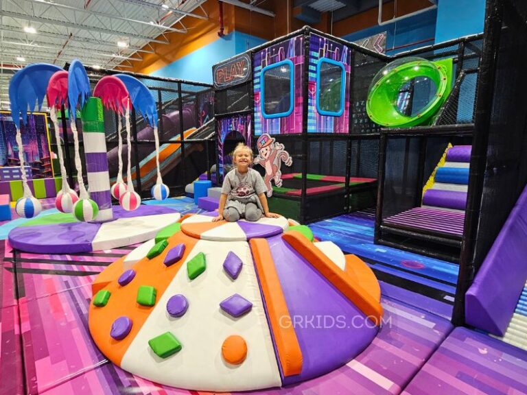 NOW OPEN: Fun Park at Rivertown Crossings - 'Soar N Bounce' - is Massive! - grkids.com